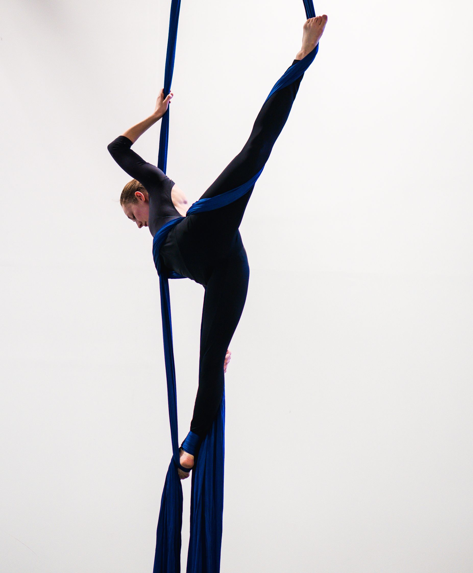Angela Folz - Aerial Dance Classes Boulder | Frequent Flyers